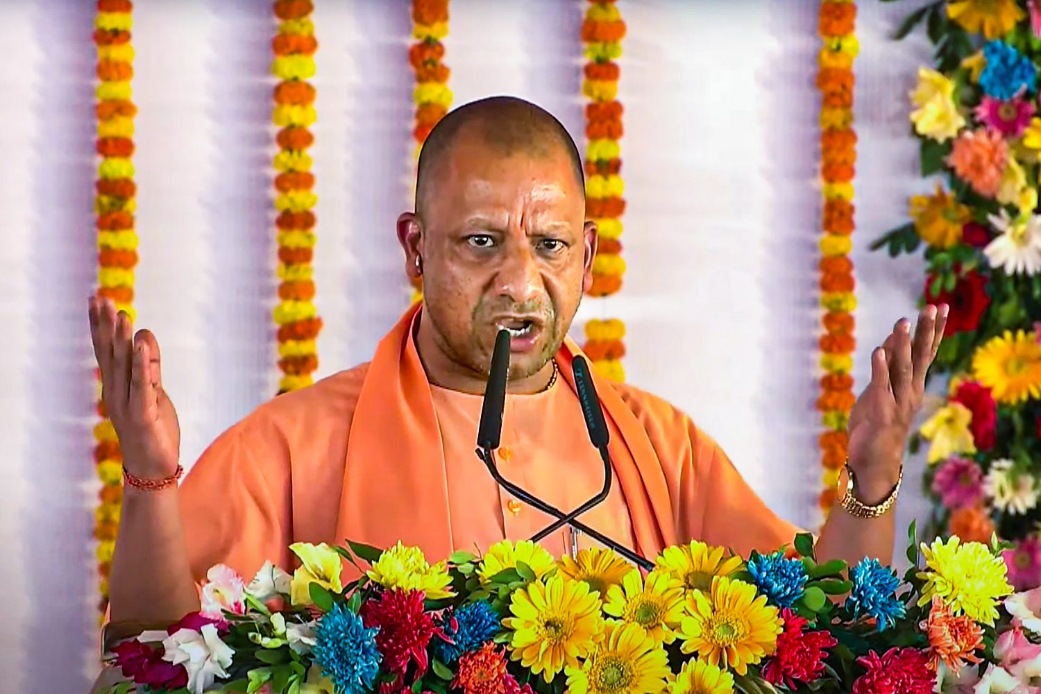 गोरखपुर को मिलीं 343 करोड़ की परियोजनाएं - gorakhpur got projects worth ...