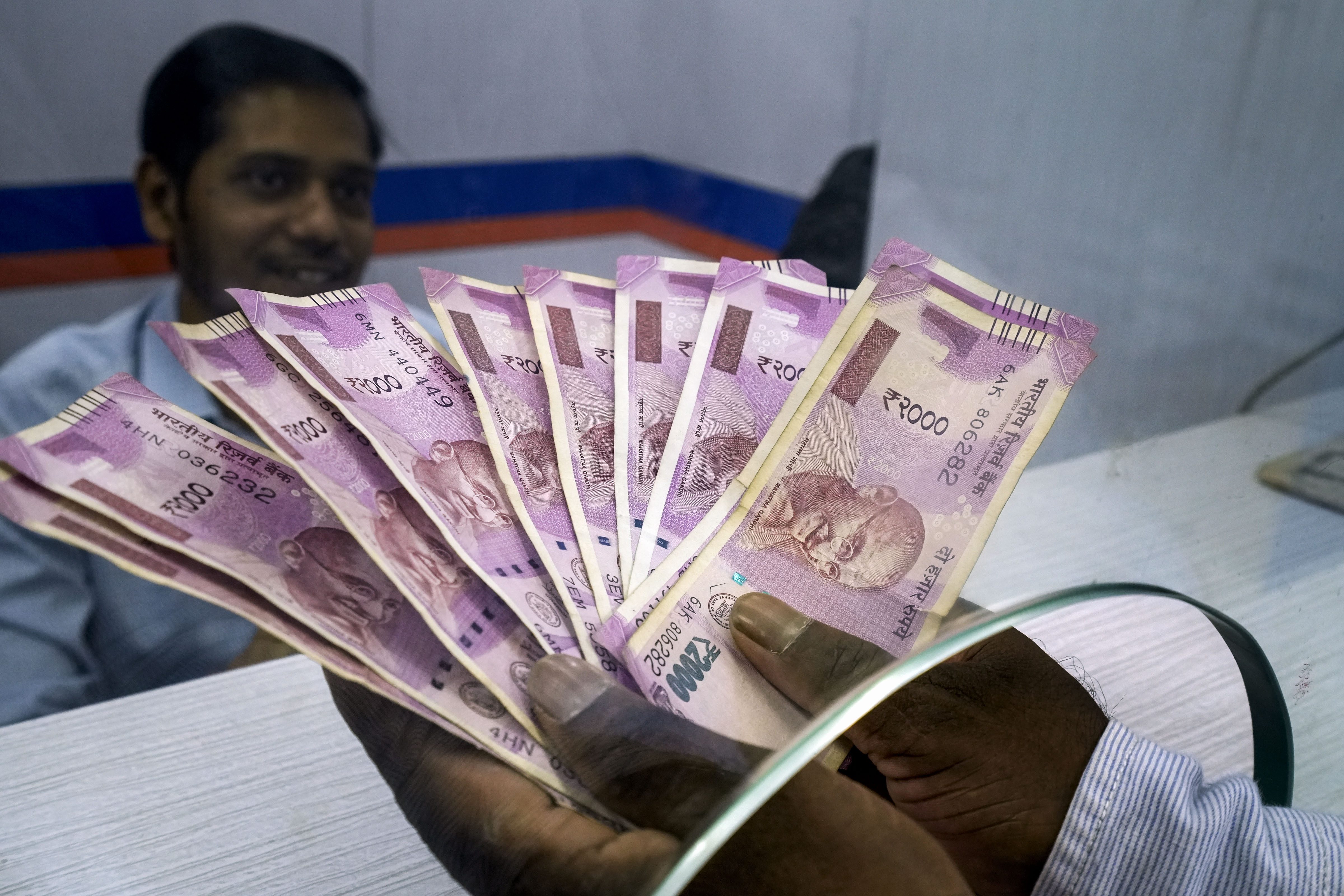 RBI 2000 Notes: दो हजार के 97.87 प्रतिशत नोट वापस आए, 7,581 करोड़ रुपये ...