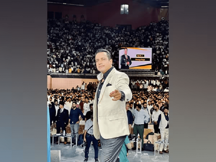 मोटिवेशनल स्पीकर Vivek Bindra पर पत्नी को पीटने का केस दर्ज, लगे गंभीर आरोप - motivational ...