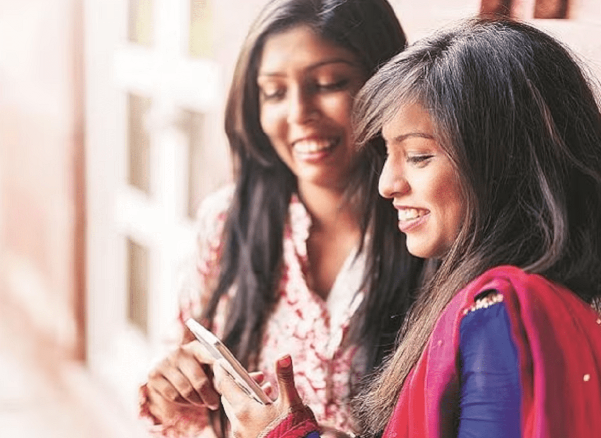 Smartphone के आदी हो रहे भारतीय, 50% बार लोगों को समझ नहीं आता कि वे ...
