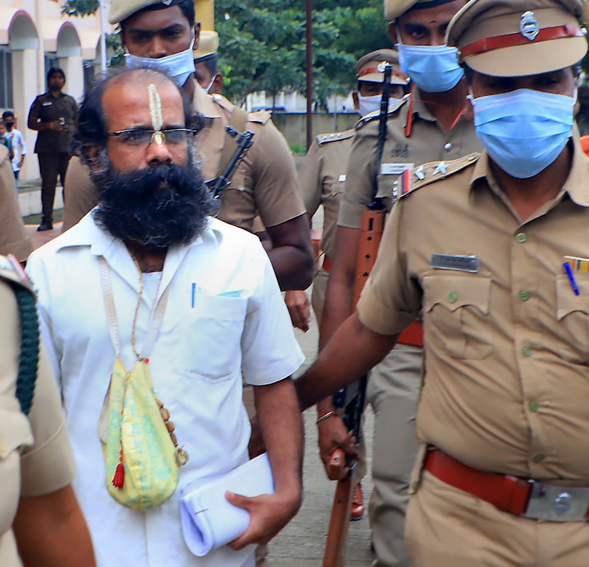 पूर्व प्रधानमंत्री राजीव गांधी की हत्या के दोषी संथन की हुई मौत ...